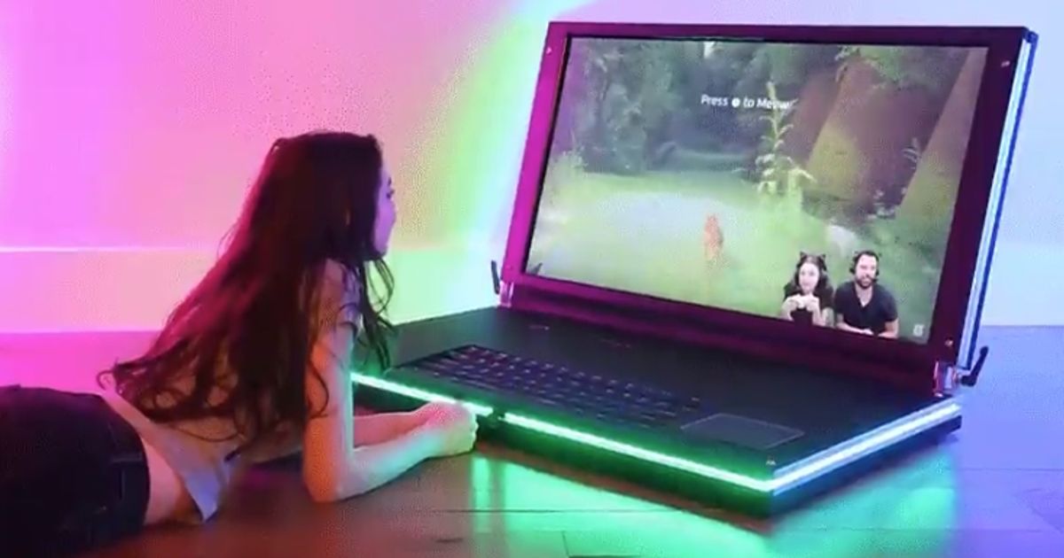 Tenhle padesátikilový notebook má 43palcovou obrazovku - TechFeed.cz